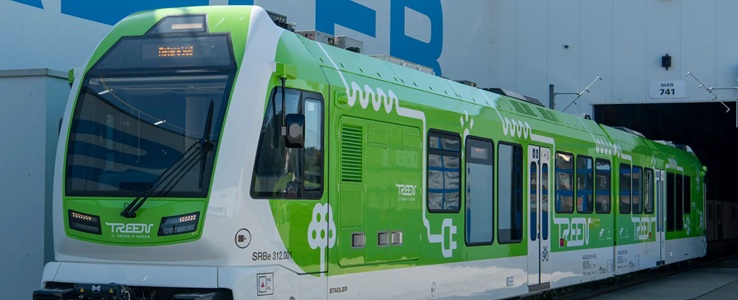 Stadler, FAL unveil battery-powered narrow-gauge train in Italy