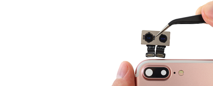 How do you open the iPhone 7 Plus? Courage.